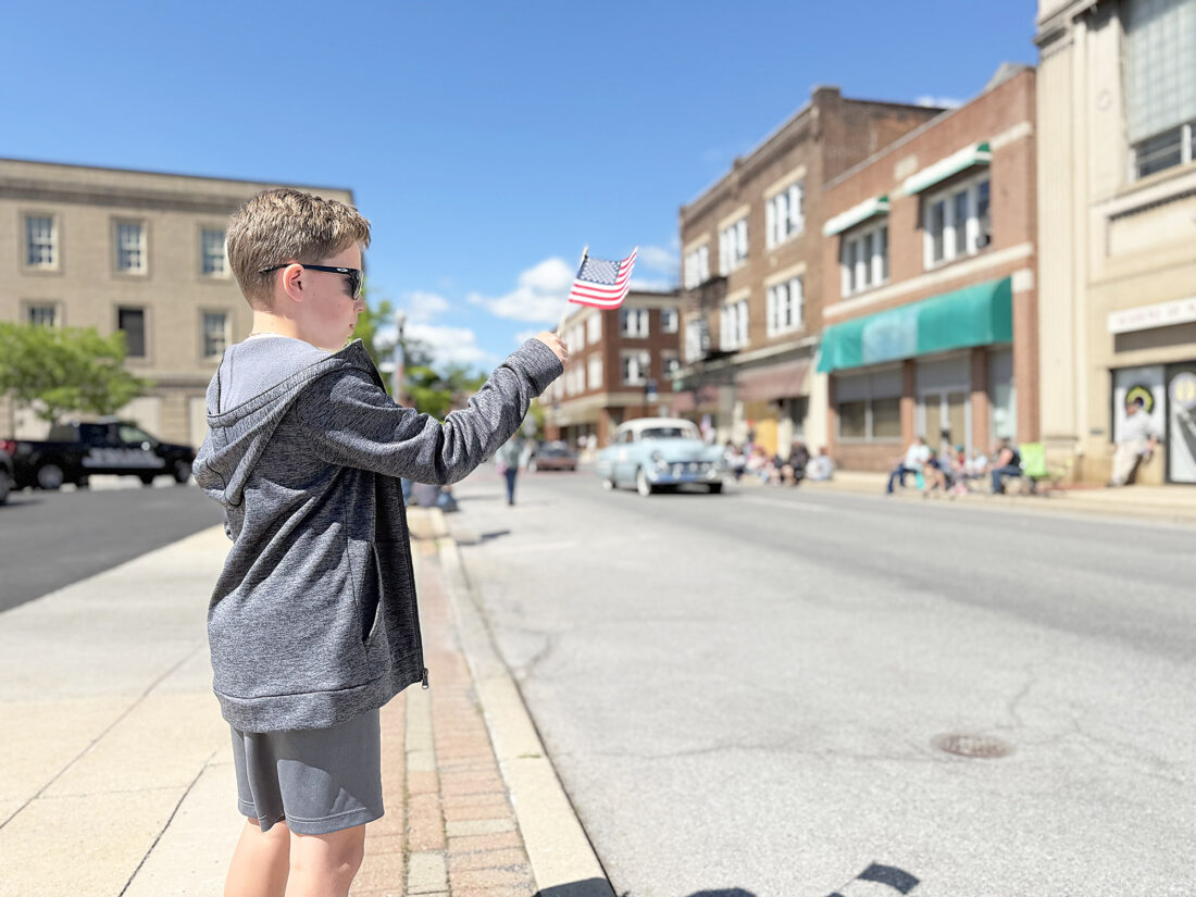 Star-spangled salute: Thousands gather at Altoona Memorial Day parade ...